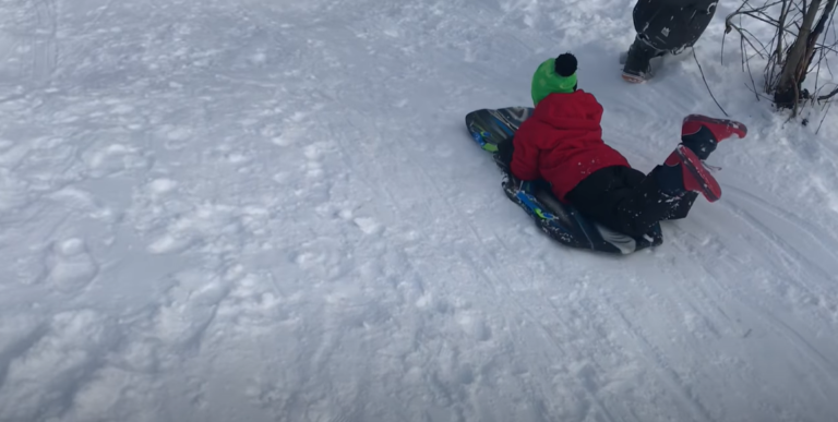 Sled vs. Toboggan: What’s the Difference? - SportProfy
