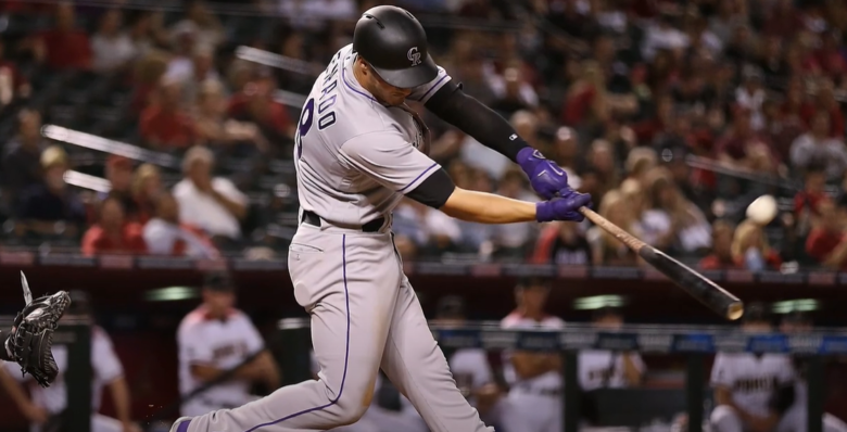 Softball vs. Baseball Bat: What’s the Difference? - SportProfy